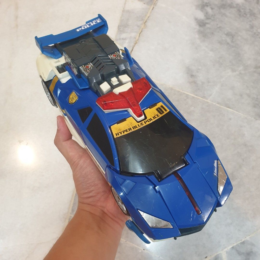 Tomica Hyper Blue Police 01 S.S.R Super Sonic Runner #lamborghini ...