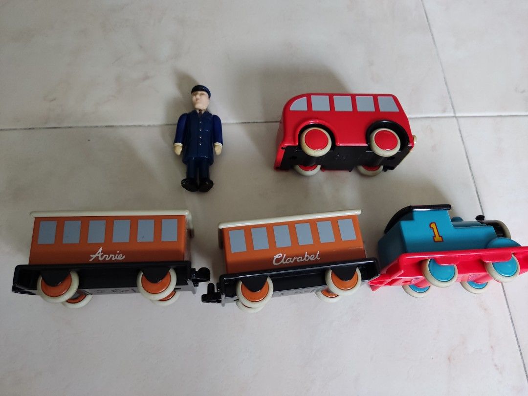 Tomy Train Set with Track Thomas the Tank Engine, Hobbies & Toys, Toys ...