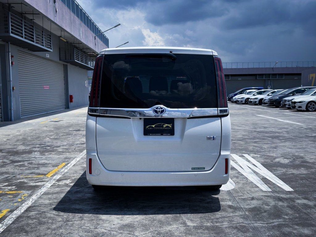 Toyota Noah Hybrid Toyota Noah Hybrid 1.8X CVT Auto, Cars, Used Cars on ...
