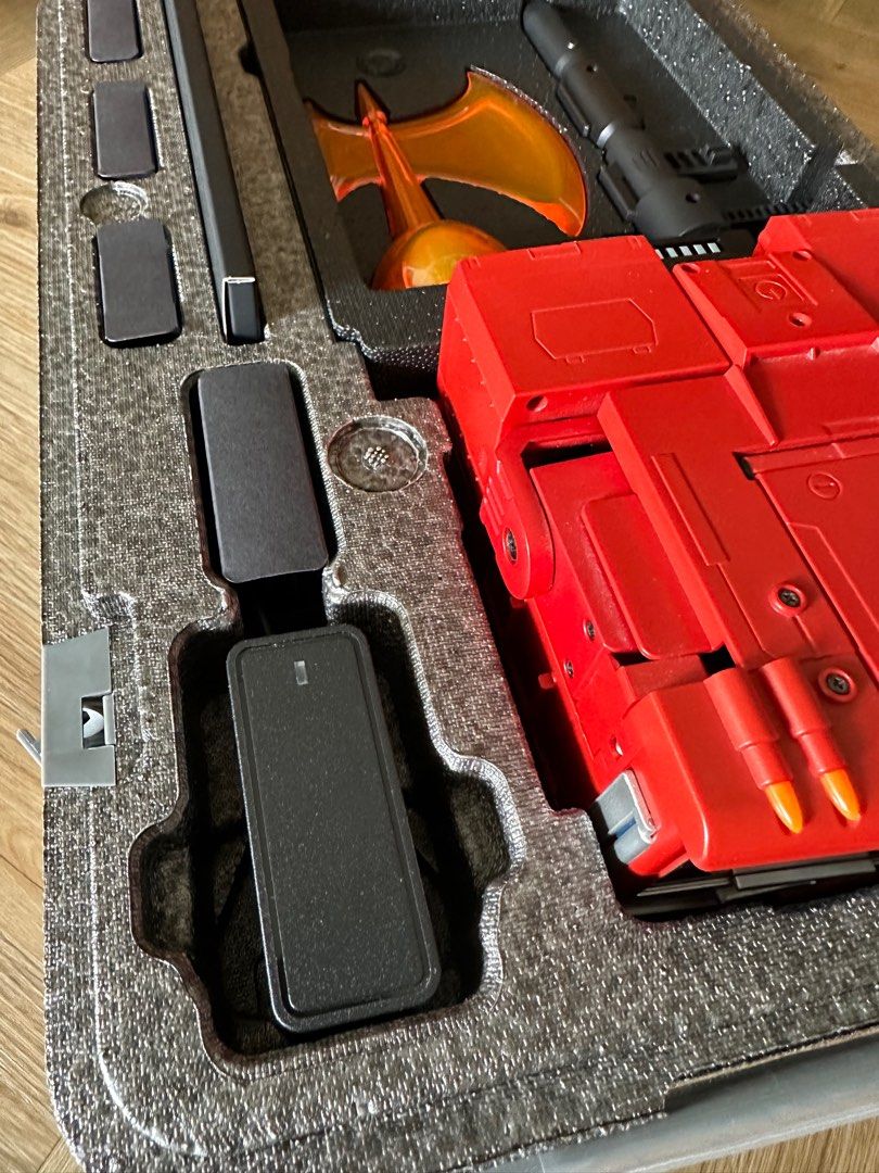 Transformers Optimus Prime Auto-Converting Robot - Collector's Edition ...