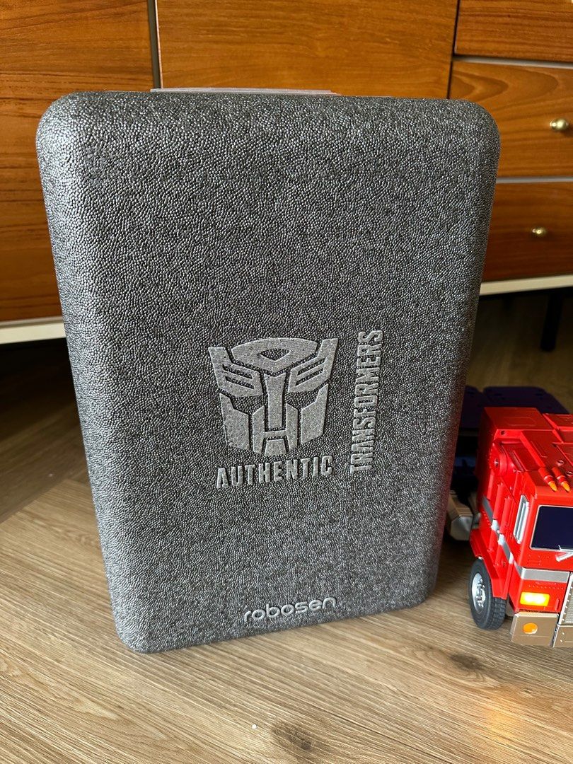 Transformers Optimus Prime Auto-Converting Robot - Collector's Edition ...