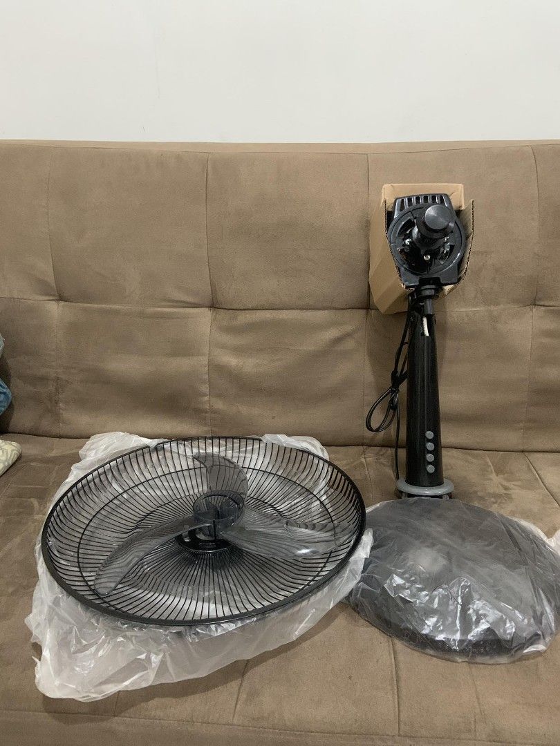 UNION DESK FAN BRAND NEW '16 on Carousell