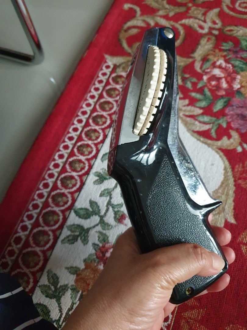 Vantage label, Looking For on Carousell