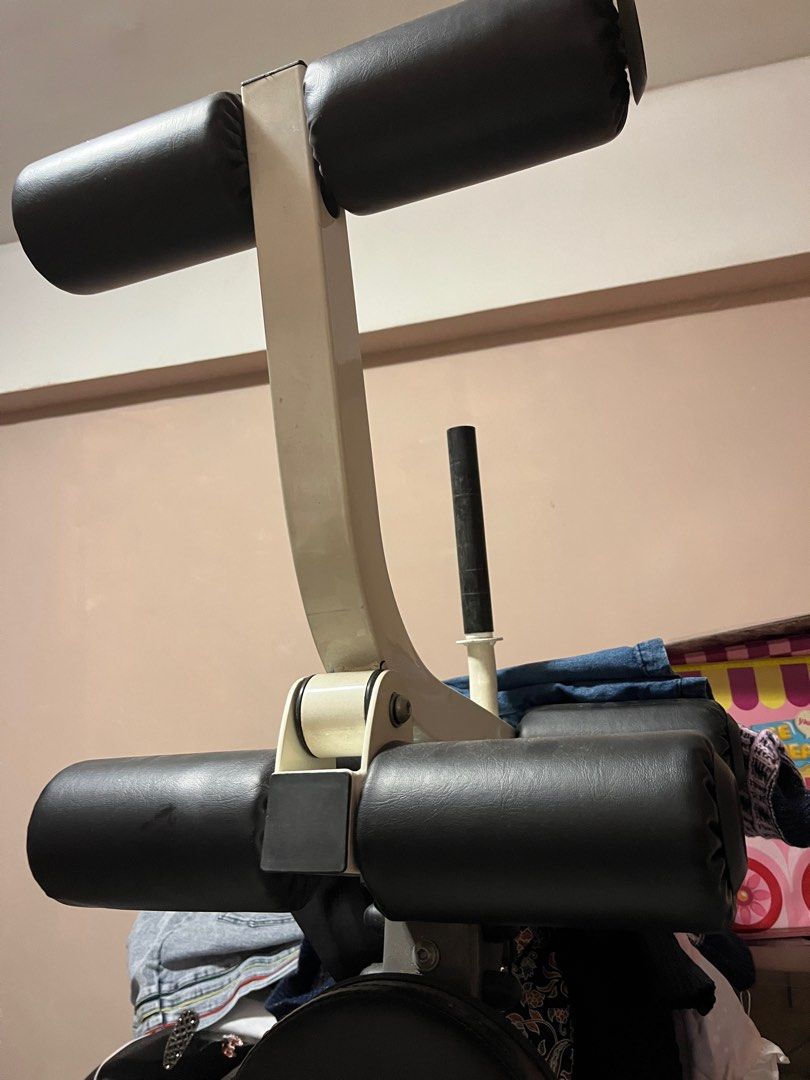 Vigor Bench Press with Leg Extension., Sports Equipment, Exercise ...