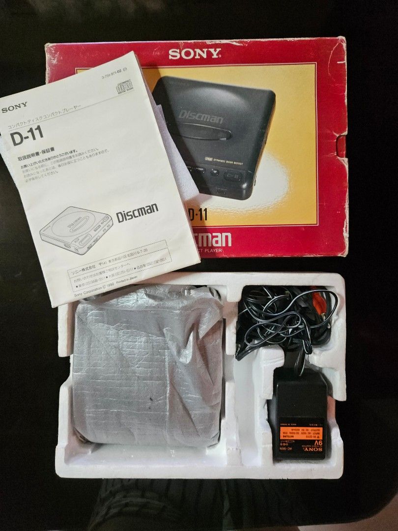 Vintage Sony Discman D-11 Compact CD Player, Audio, Portable Music ...