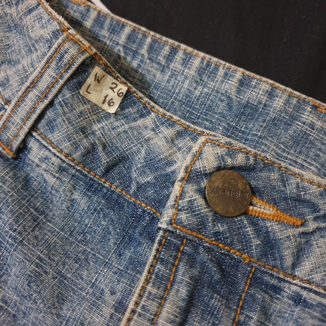 wrangler denim skirt, Women's Fashion, Bottoms, Skirts on Carousell