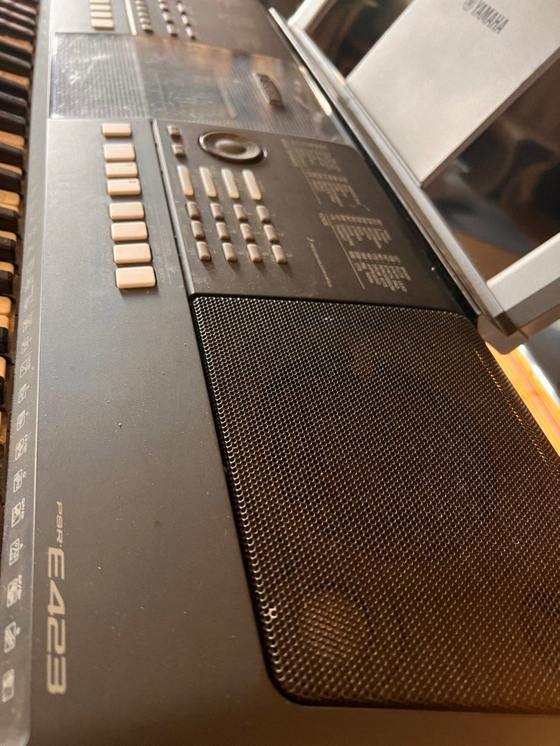 Yamaha Keyboard E423 with Stand, Hobbies & Toys, Music & Media, Musical Instruments on Carousell