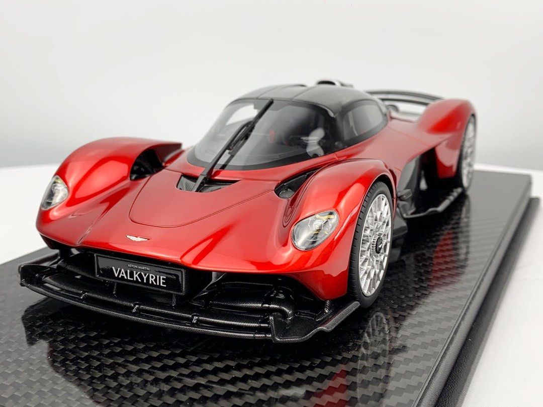1/18 Frontiart Aston Martin Valkyrie (comes with display case), Hobbies ...