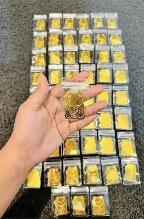 24k lucky cat/charm sticker on Carousell