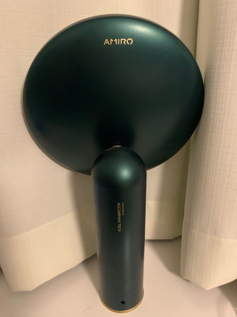 AMIRO O2 LED Vanity Mirror, Furniture & Home Living, Home Decor, Mirrors on Carousell