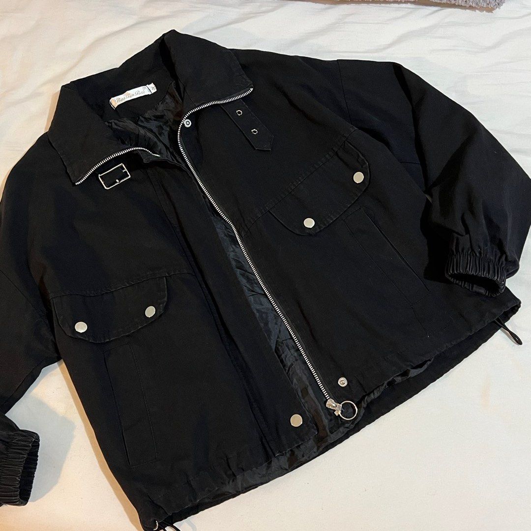 black jacket (looks like a leather jacket), Women's Fashion, Coats ...