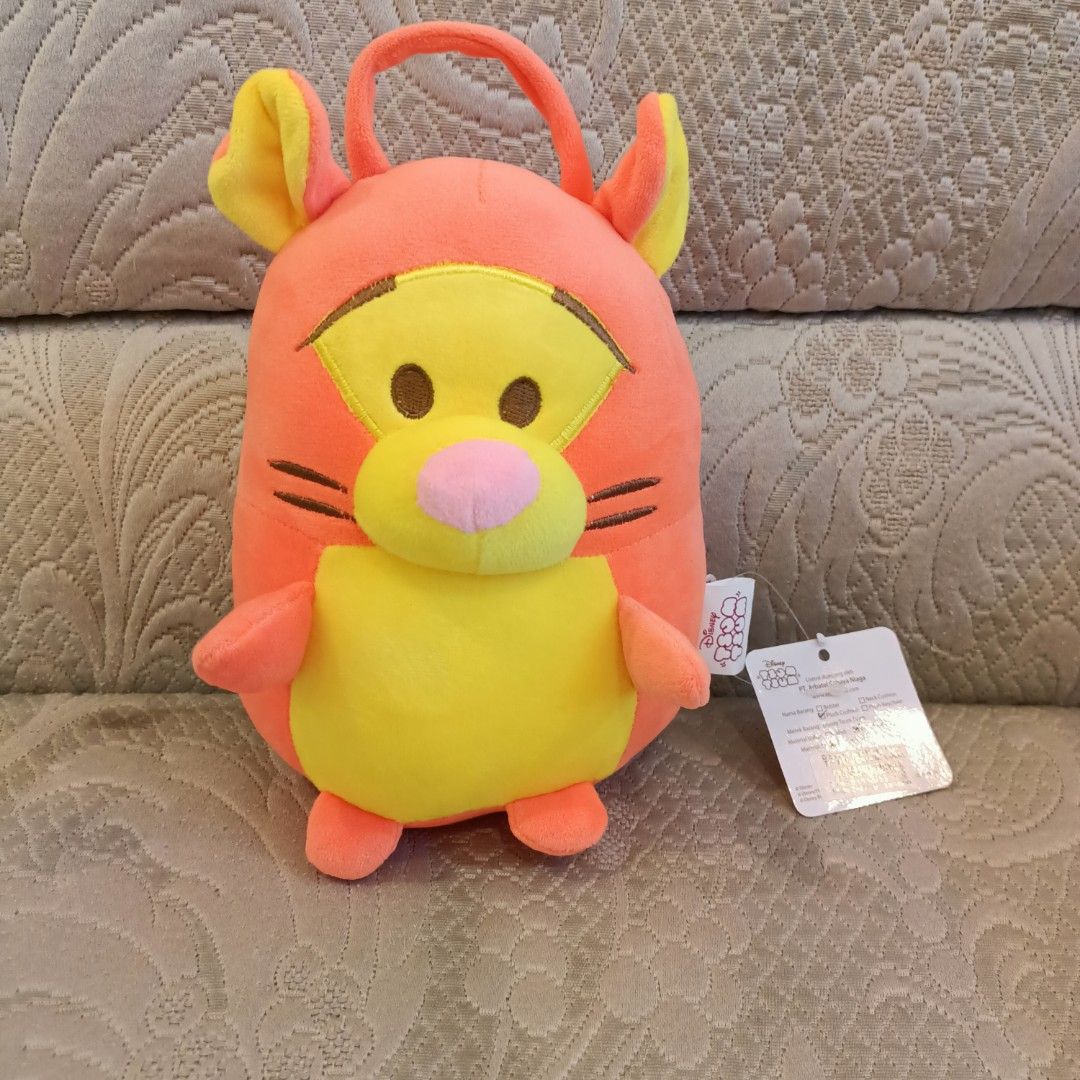 Boneka karakter tsum tsum tigger winnie the pooh, Toys & Collectibles ...
