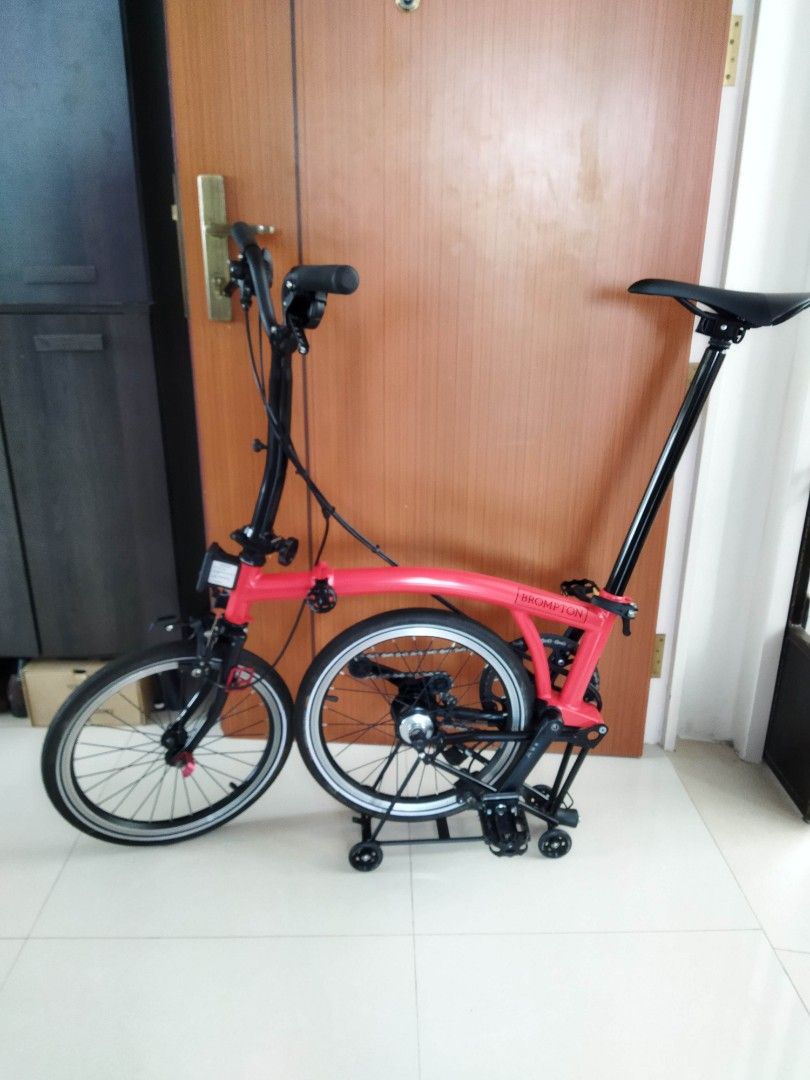 Brompton Rocket Red Black Edition, Sports Equipment, Bicycles & Parts ...