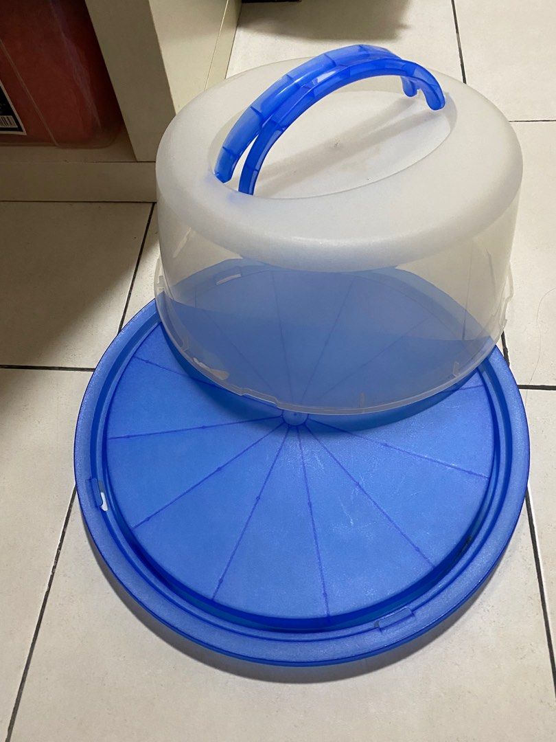 Cake caddy for up to 10 inch cake., Food & Drinks, Gift Baskets ...