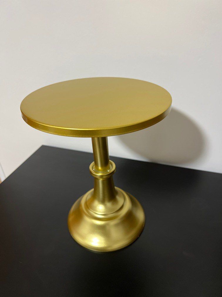 Cake stand, Food & Drinks, Gift Baskets & Hampers on Carousell