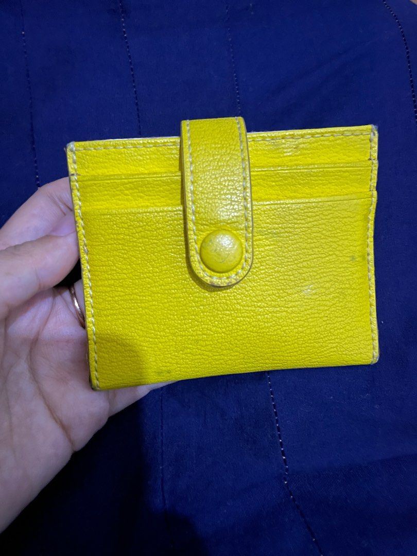 Card holder charles & keith / Yellow Wallet /card holder, Fesyen Wanita ...