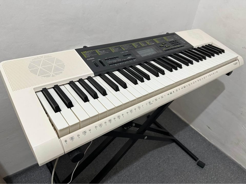 Casio LK-116 Electronic Keyboard 61 Standard Key Optical Navigation ...