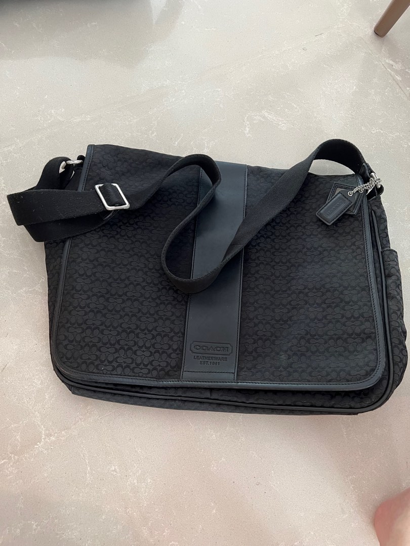 Coach Messenger Bag, Men's Fashion, Bags, Sling Bags on Carousell