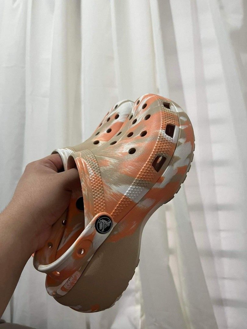 Crocs Classic Platform Marbled Clog, Women's Fashion, Footwear, Shoe inserts on Carousell