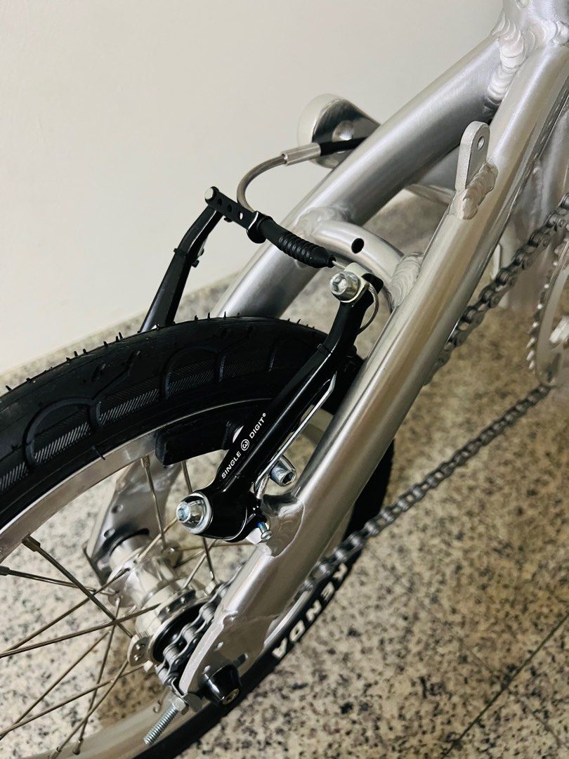 Dahon bya412 chrome bicycle, Sports Equipment, Bicycles & Parts, Bicycles on Carousell