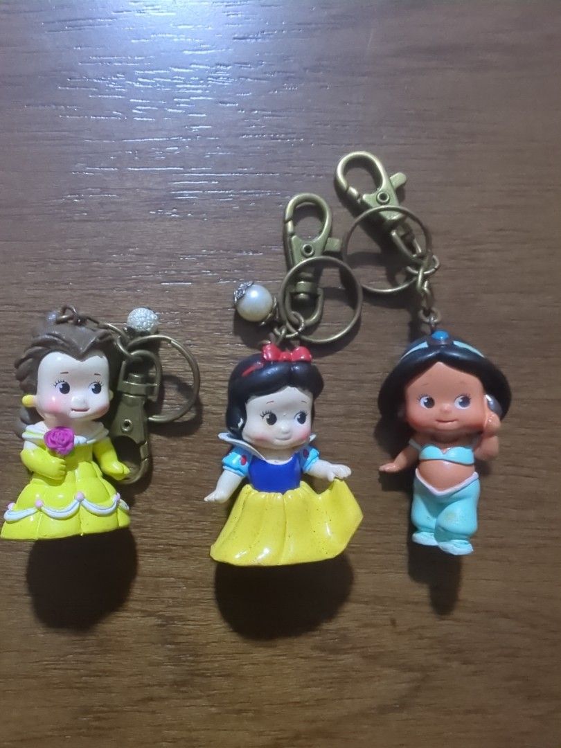 Disney Princess Keychains, Hobbies & Toys, Memorabilia & Collectibles ...