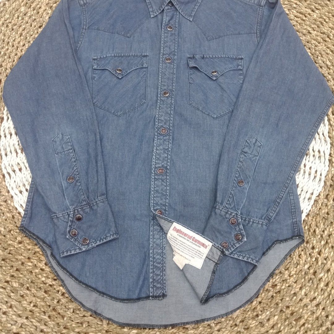 Engineered garments denim shirt, Fesyen Pria, Pakaian , Atasan di Carousell