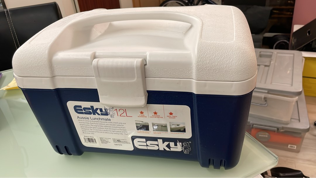 ESKY cooler 12L, 傢俬＆家居, 廚具和餐具, 食物整理及儲存 - Carousell