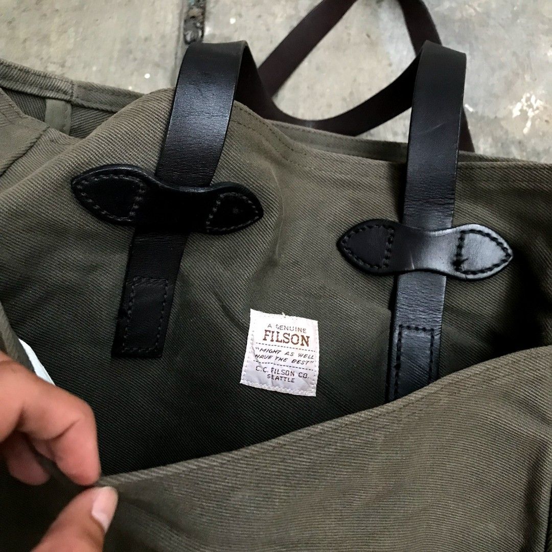 Filson Rugged Twill Tote Bag, Fesyen Pria, Tas & Dompet , Tas Kantor di ...