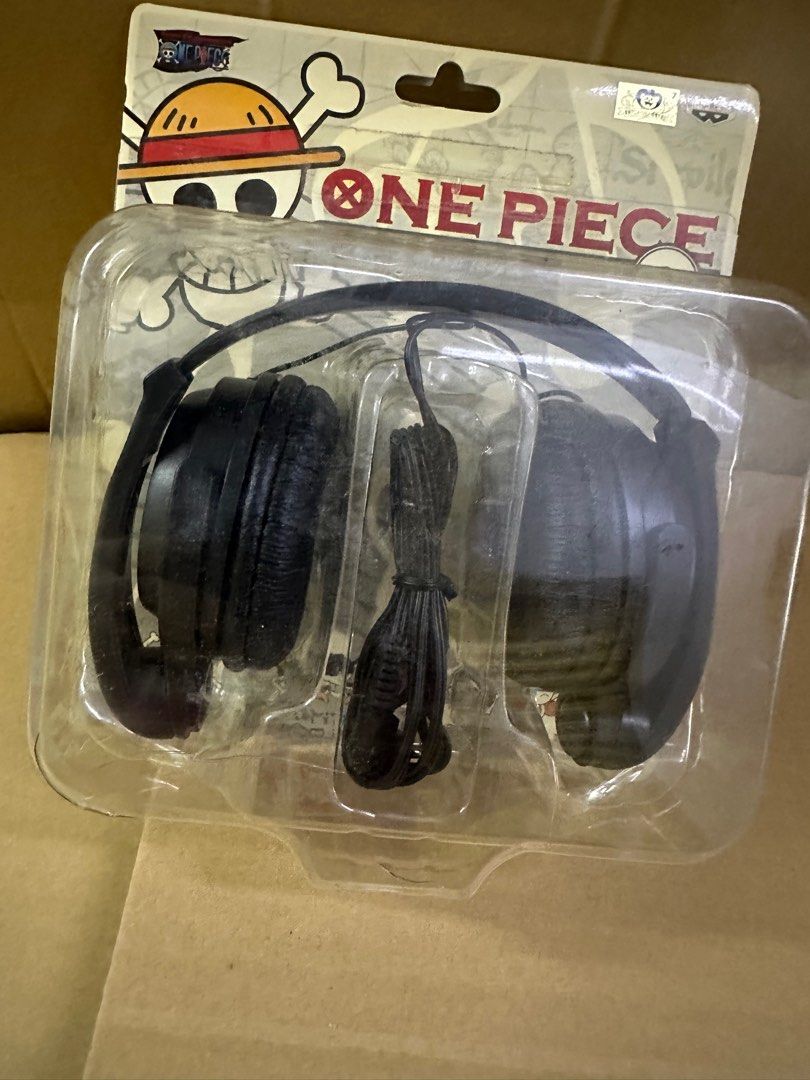 FREE TRACKED SHIPPING! Official One Piece Headphones, Audio, Headphones ...