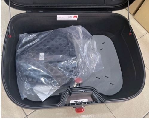 GIVI Box B45NM-ADV Atlas Monolock Box (45L), Motorcycles, Motorcycle Accessories on Carousell
