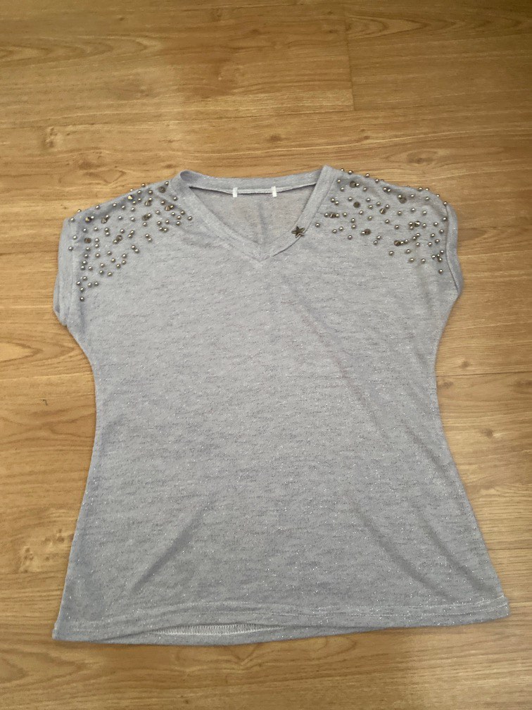 Grey Top, Women's Fashion, Tops, Blouses on Carousell