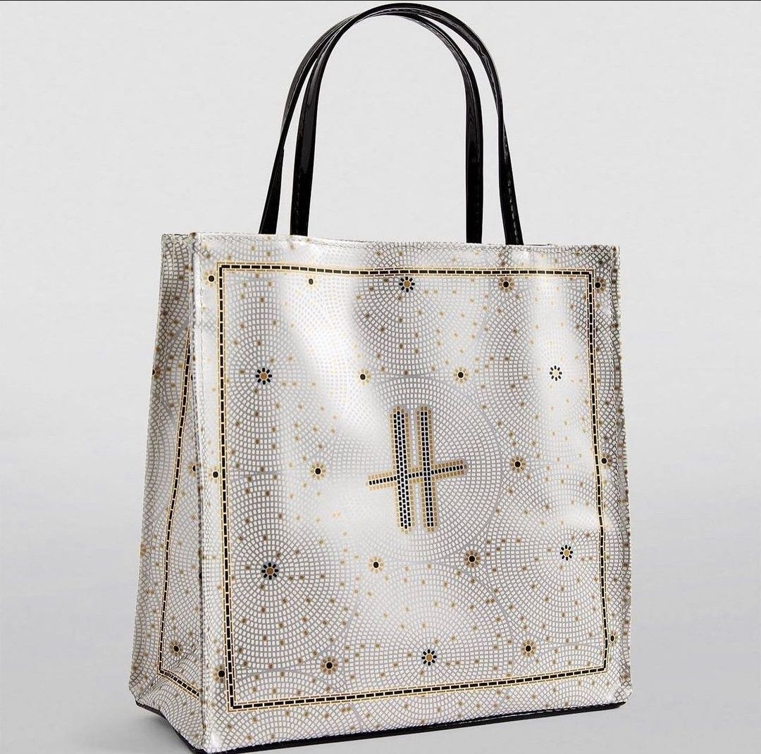 HARRODS limited edition, Women's Fashion, Bags & Wallets, Tote Bags on ...