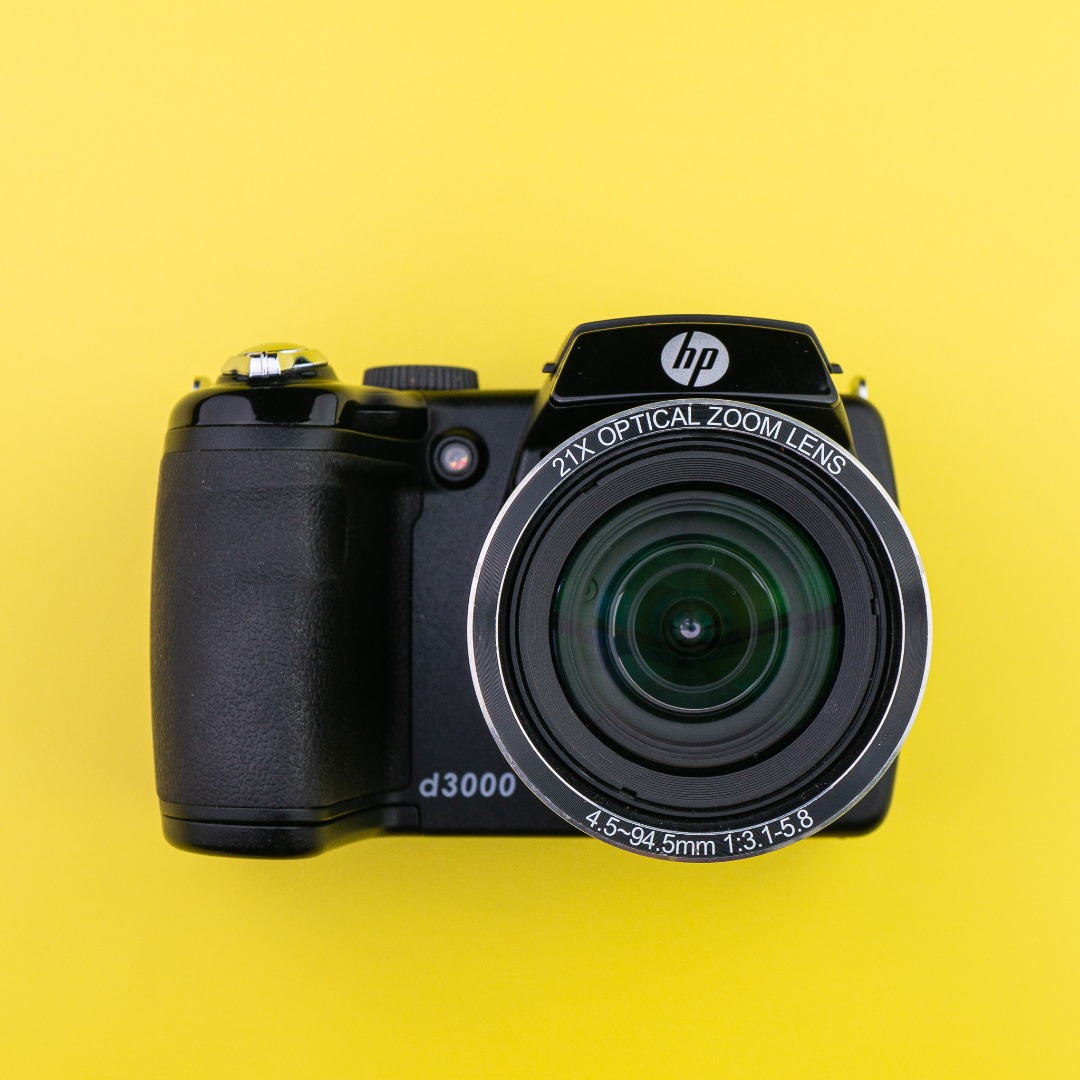 HP D3000 16MP bridge DSLR-like digital camera on Carousell