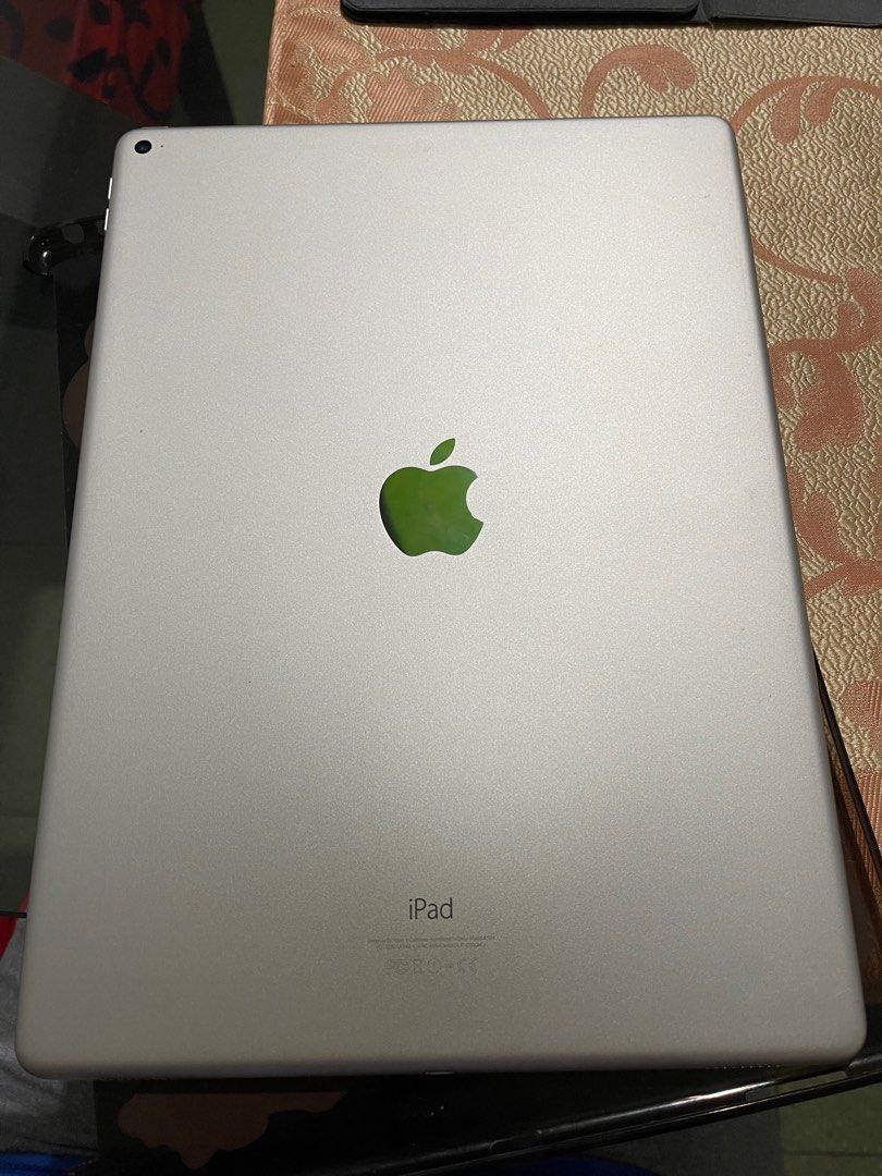 iPad Pro 12.9 inches 256gb (1st gen) on Carousell
