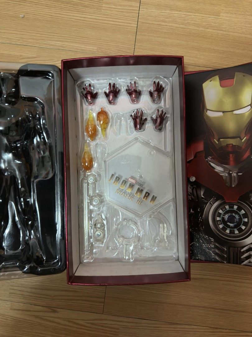 Iron Man set, Hobbies & Toys, Toys & Games on Carousell