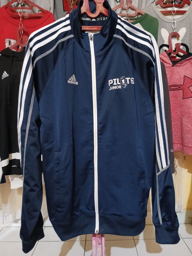 Jaket tracktop Adidas navy, Fesyen Pria, Pakaian , Baju Luaran di Carousell
