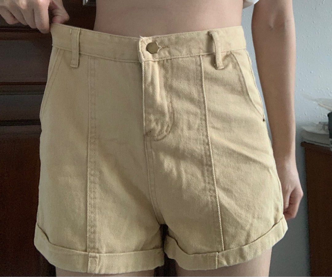 kaki coloured shorts, Women's Fashion, Bottoms, Shorts on Carousell