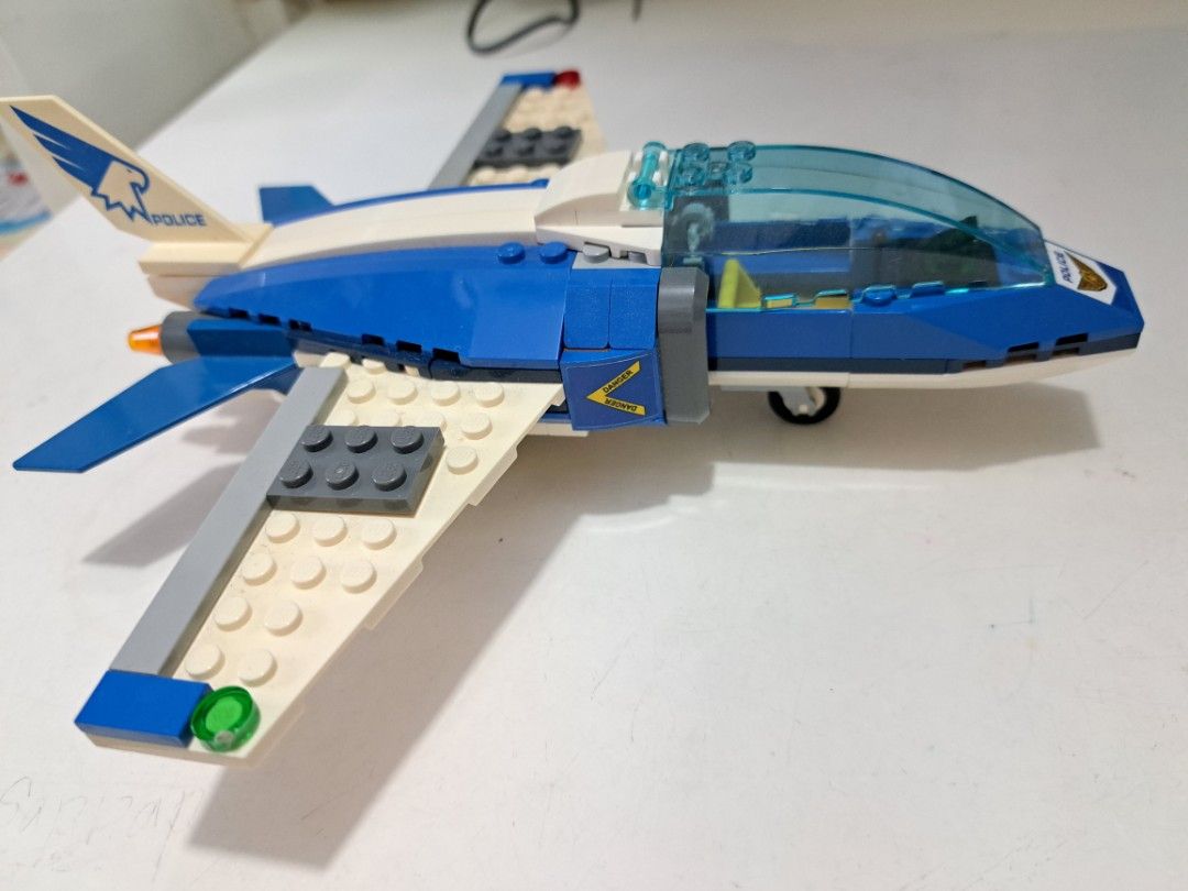 lego 60208 police plane, 興趣及遊戲, 玩具 & 遊戲類 - Carousell