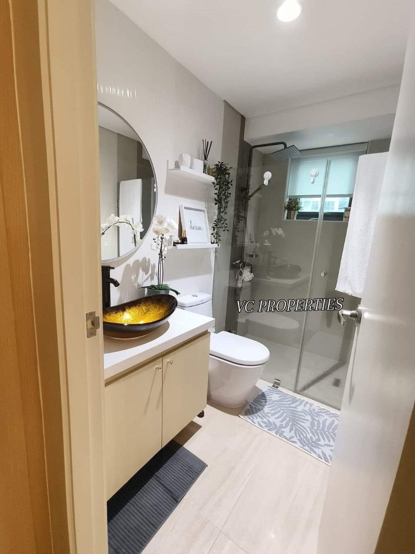 LUXURIOUS 2BR unit at Solstice Tower 2 Circuit Makati on Carousell