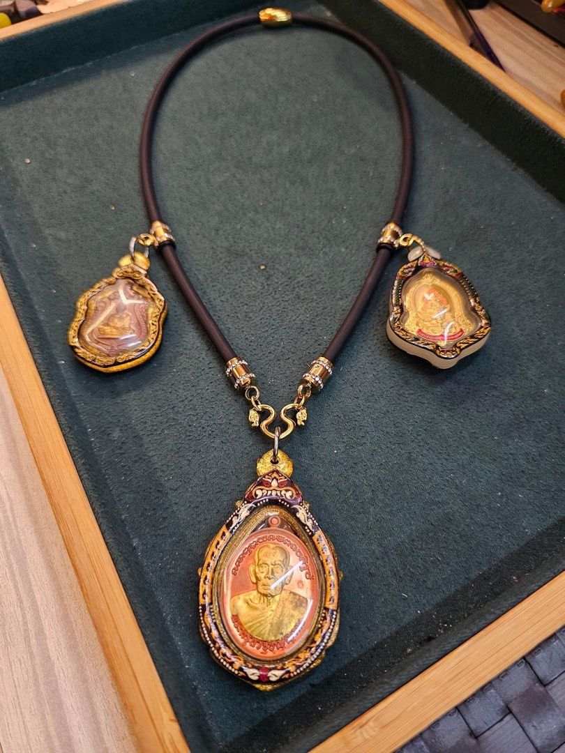 Customisation of Magnetic Amulet Necklace, Women's Fashion, Jewelry & Organisers, Necklaces on ...