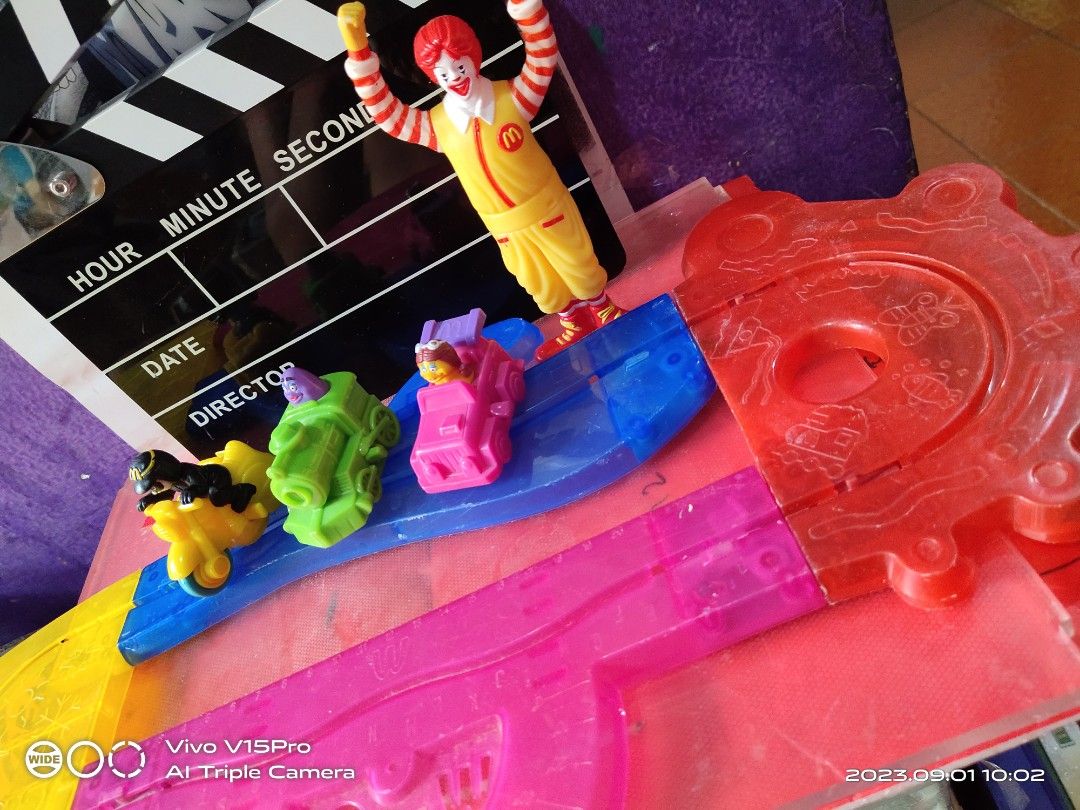 mcd happy meal wacky rulers set, Toys & Collectibles, Mainan di Carousell