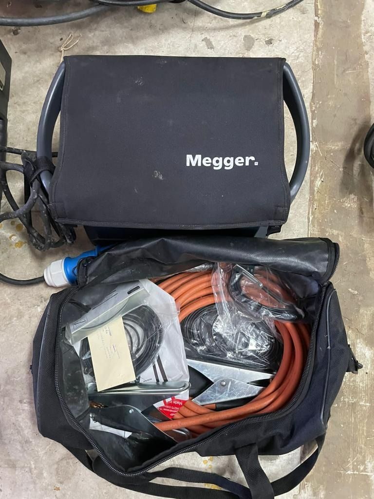 Megger DLRO600 600 A MICRO-OHMMETER, TV & Home Appliances, Electrical ...