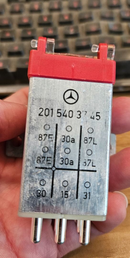 Mercedes Genuine OVP relay W124 W201 W126 R129 R107, Car Accessories ...