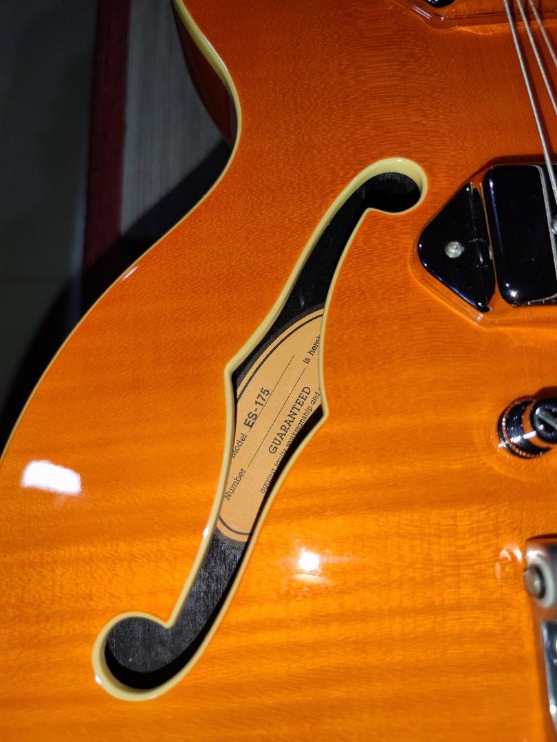 MIK Epiphone wildkat, Hobbies & Toys, Music & Media, Musical ...