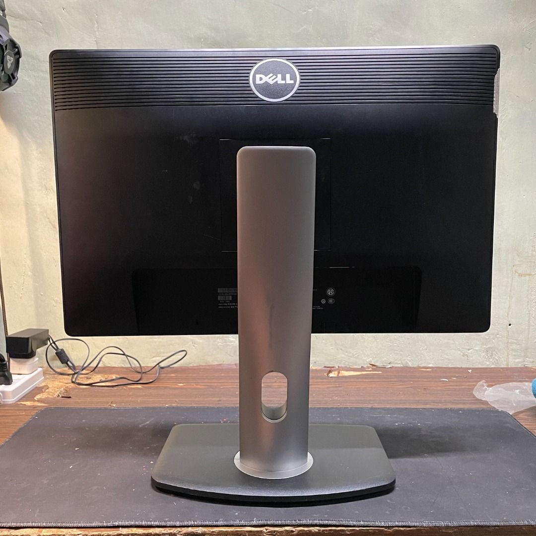 MONITOR: DELL 22 INCHES ROTATBLE MONITOR, Computers & Tech, Parts ...