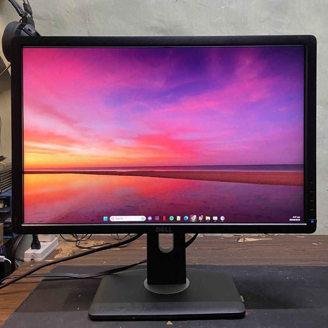 MONITOR: DELL 22 INCHES ROTATBLE MONITOR, Computers & Tech, Parts ...