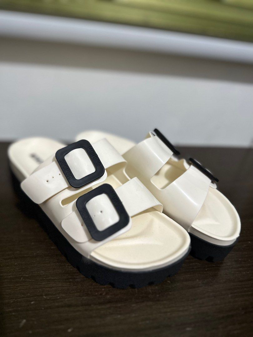 Monobo 2 Strap Slippers US7, Women's Fashion, Footwear, Flats & Sandals ...