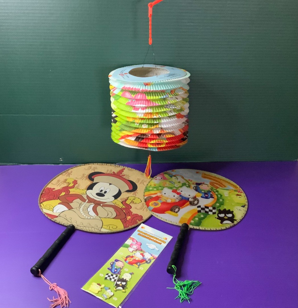 2008 Hello Kitty Paper Lantern & Fan, Hobbies & Toys, Stationery ...