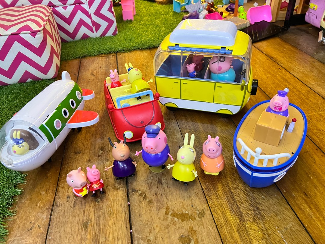 Peppa Pig vehicles take all, Hobbies & Toys, Toys & Games on Carousell