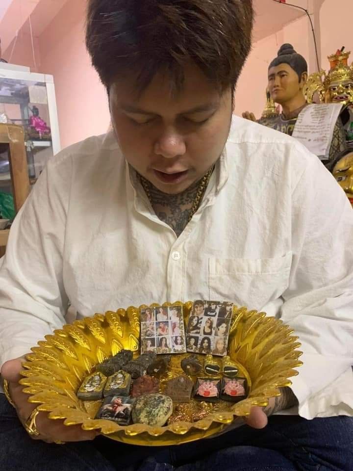 Phra Ngan Ta Daeng 1st Batch By Ajarn Nut BE2561 Thai Amulet, Hobbies ...